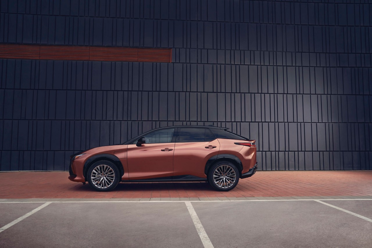 Lexus introduceert voorwielaangedreven RZ 300e | Lexus.nl